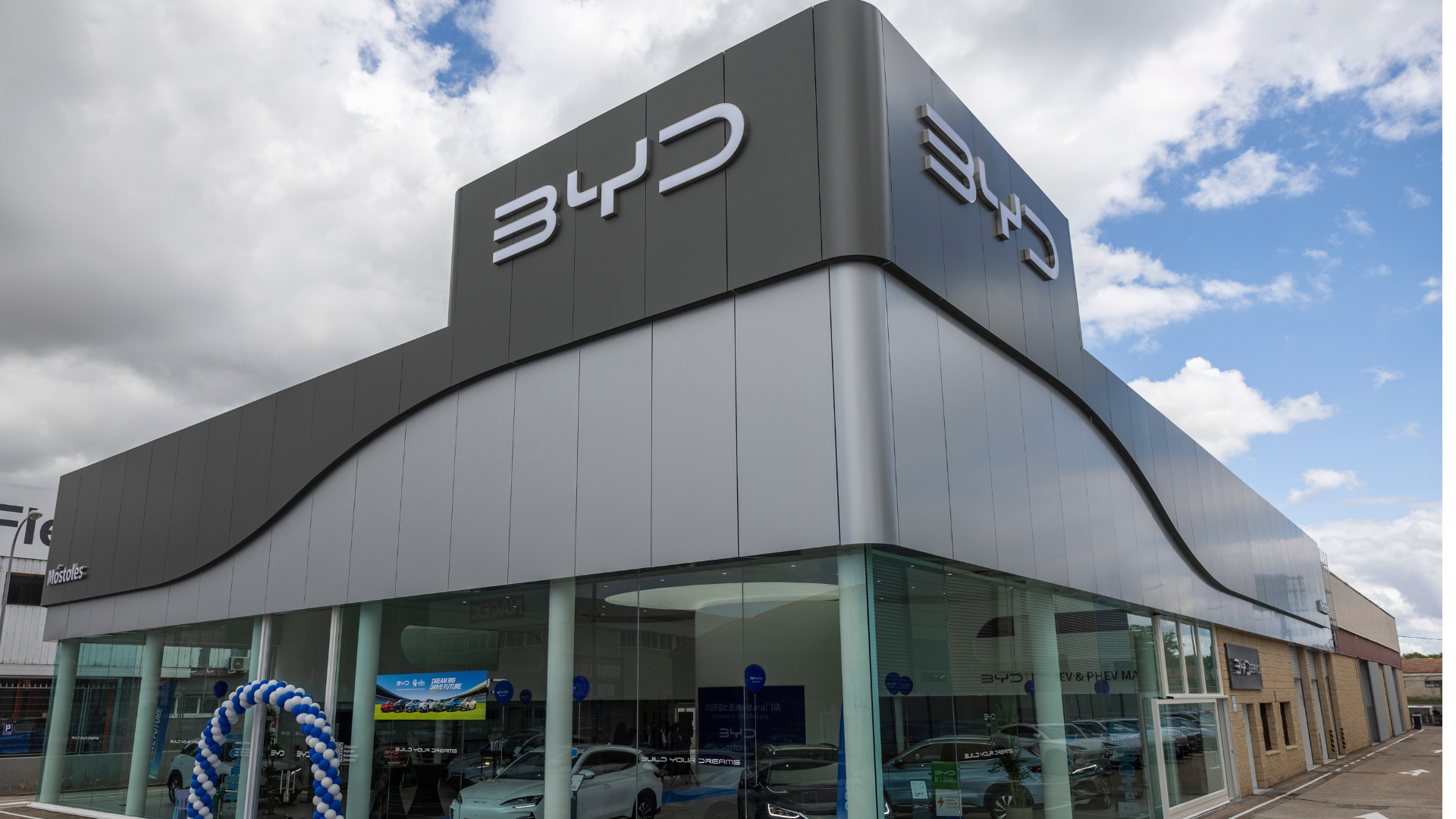 BYD en España: 100 concesionarios y liderazgo en ventas